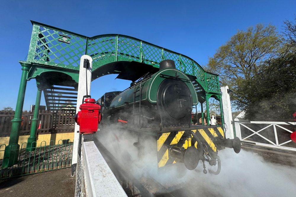 Steam Trains Vintage Buses Epping Ongar Railway Essex